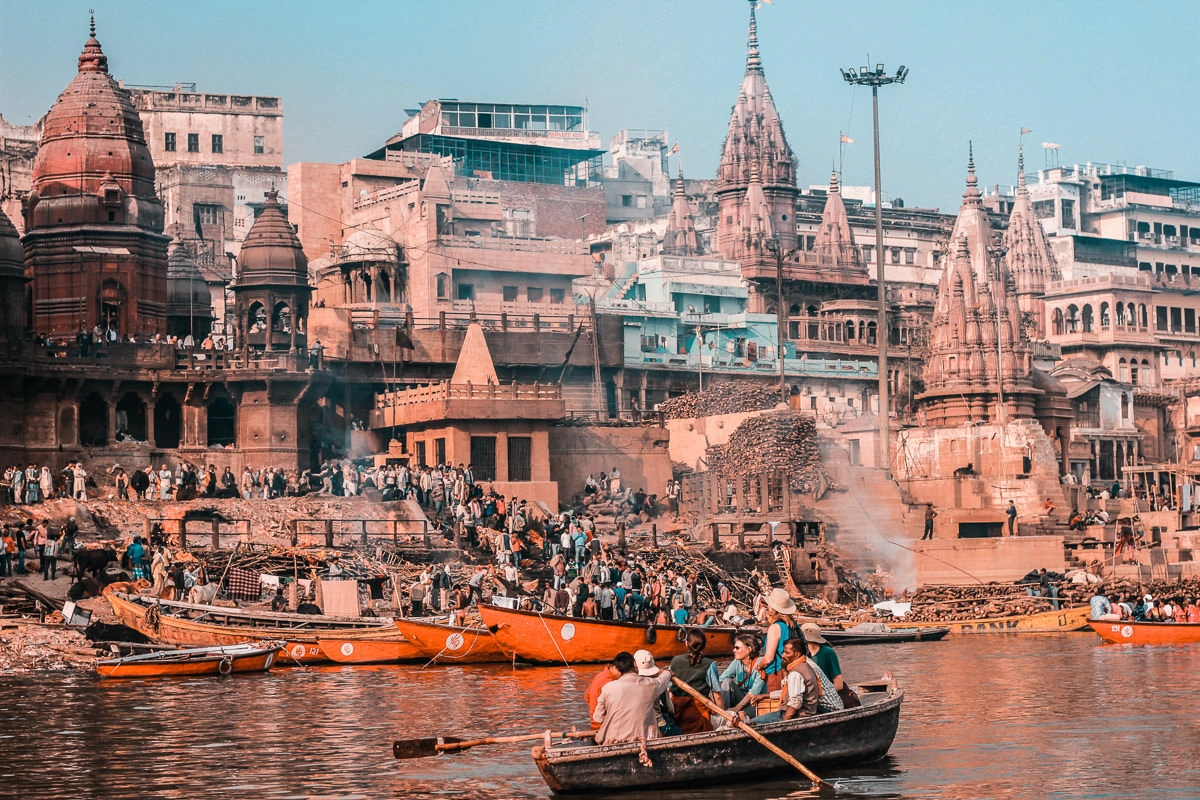 Book Best Varanasi Packages Online : Om Sai Tour And Travels